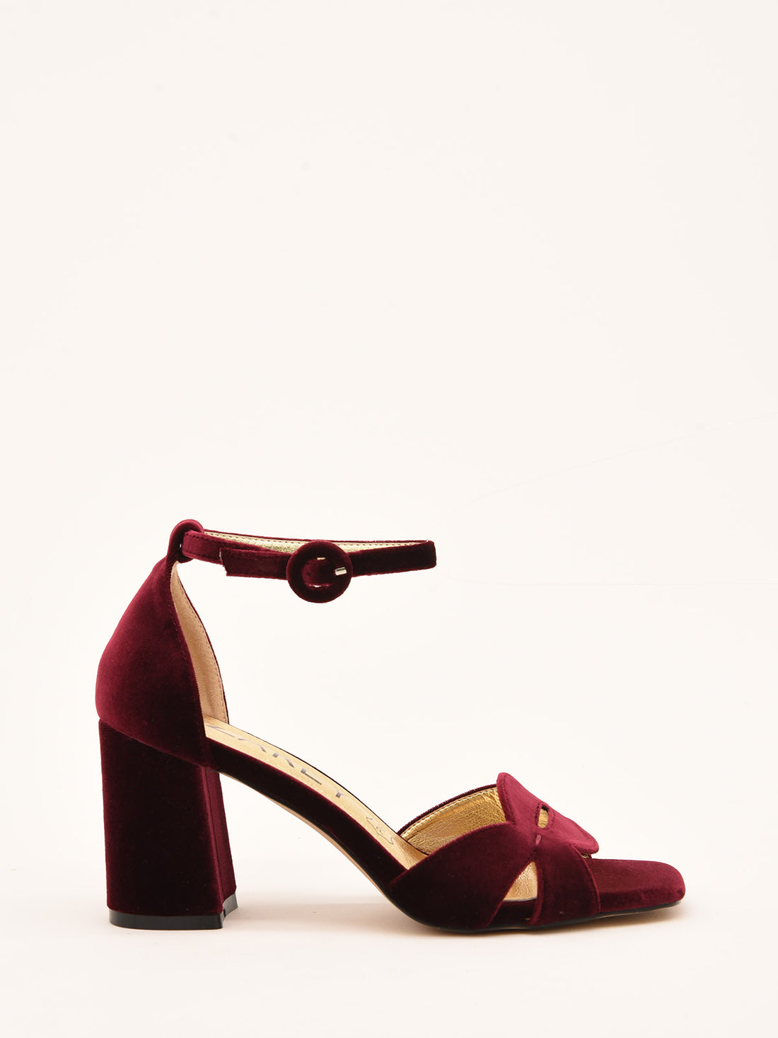 Azarey: Zapatos para mujer elegantes y actuales | Tienda Online ...