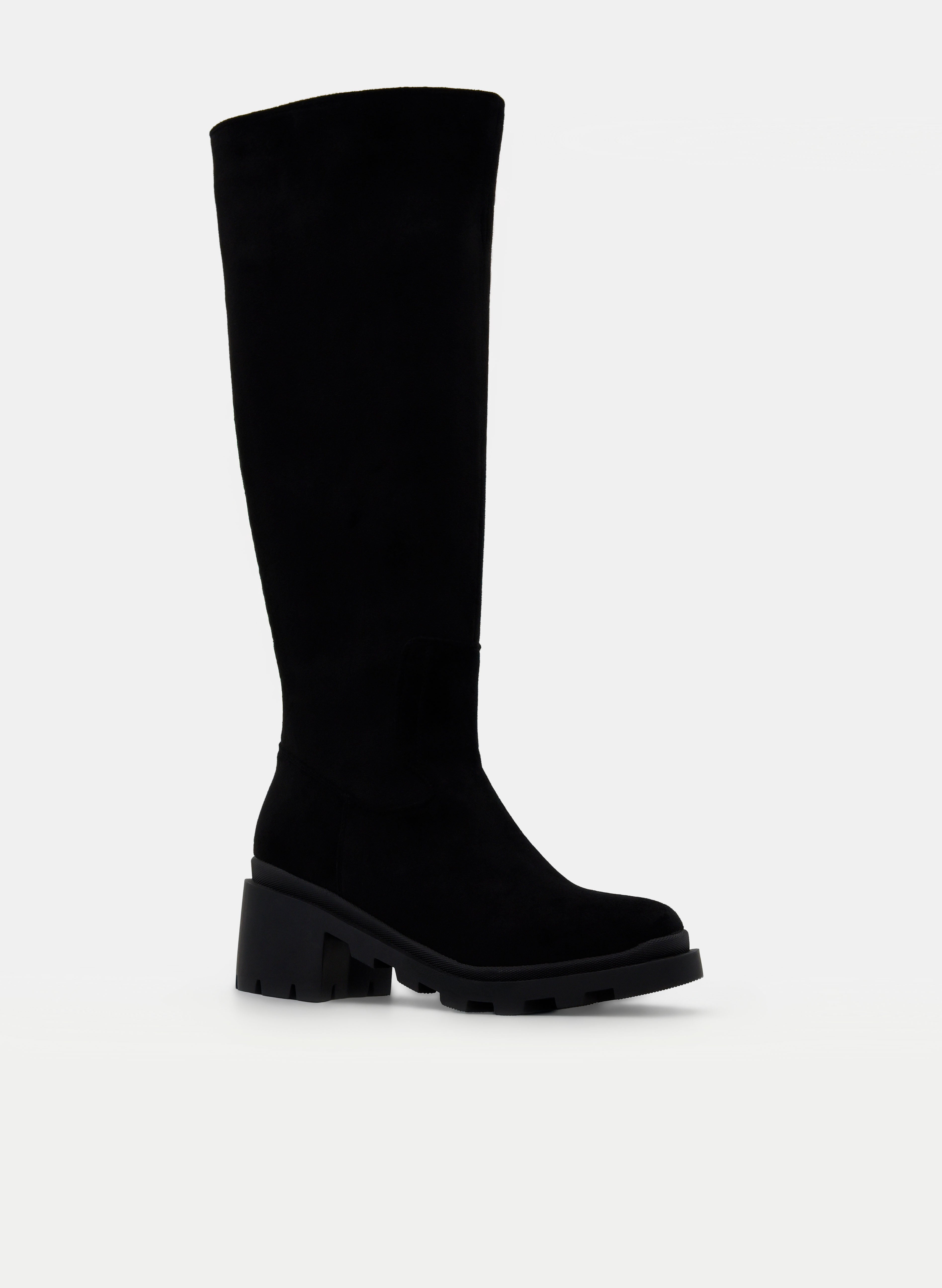 BOTA NEGRA ALTA CON TACÓN BLOQUE Y SUELA TRACK – AZAREY SHOES